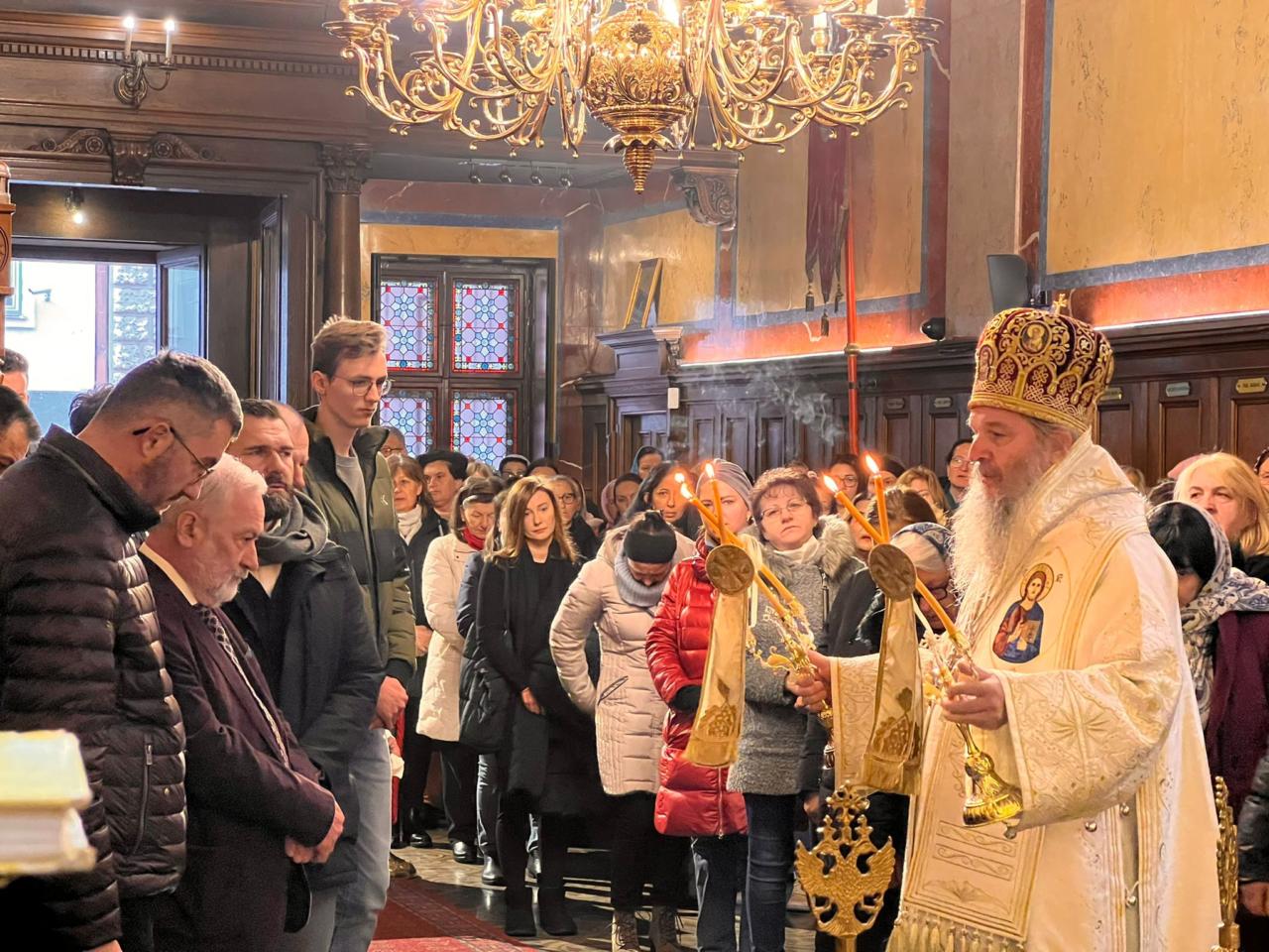 Епископ Андреј на Аранђеловдан у Бечу: Митрополит Амфилохије – велики ...
