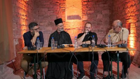 Протојереј Предраг Шћепановић на Фестивалу Ћирилицом: На небо се пењемо ...